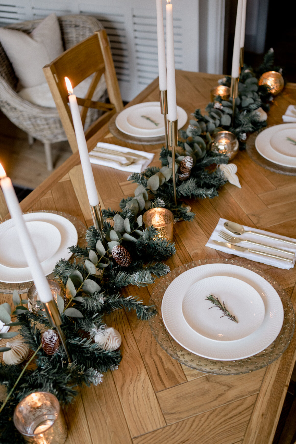 Christmas Table Decorations Ideas | Oak Furnitureland Blog
