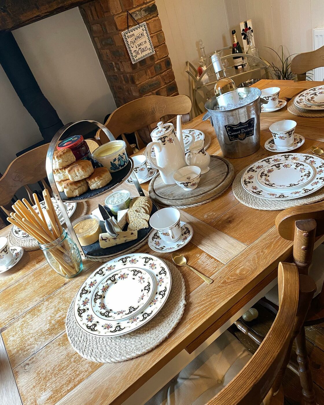 Create the ultimate afternoon tea | The Oak Furnitureland Blog