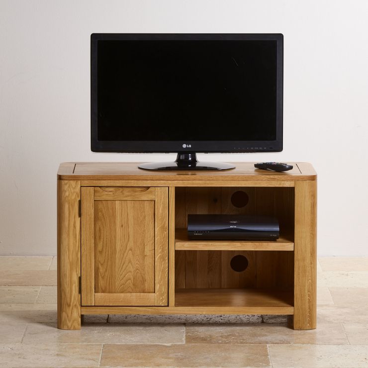 Romsey Small TV Cabinet in Natural Solid Oak | Oak Furniture Land